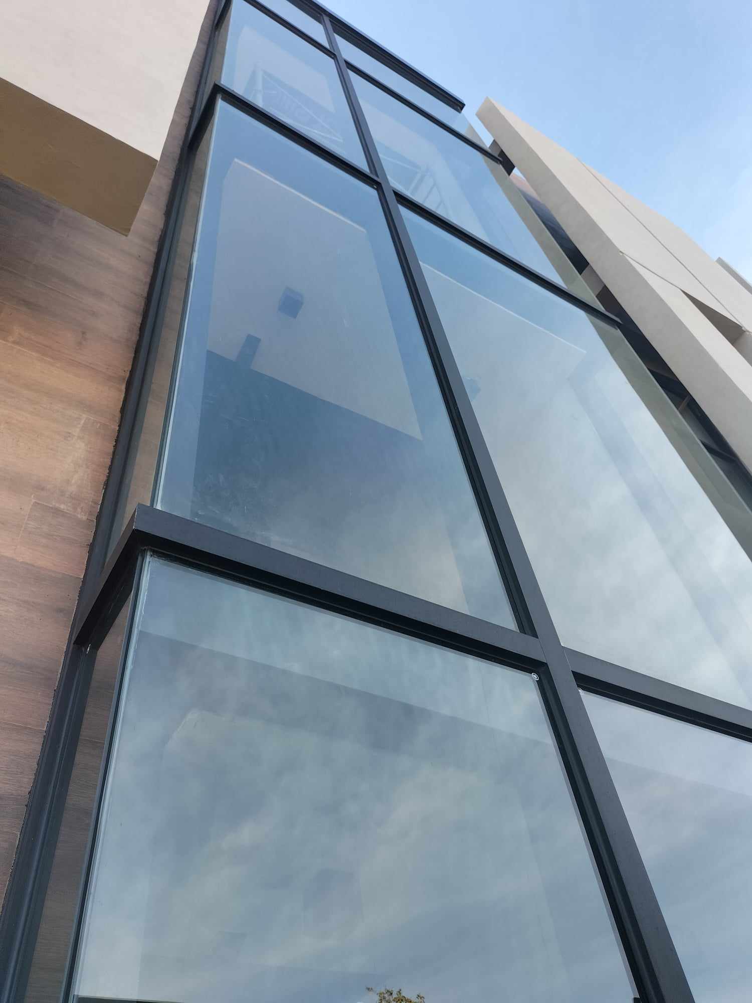 CURTAIN WALL - AP Glass and Aluminum
